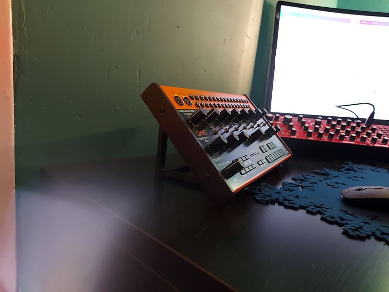 Behringer Grind / Crave / Edge 45° Desktop Synth Studio Wedge | Reverb