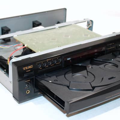 FULLY RESTORED VINTAGE TEAC PD-D2500 5 DISC COMPACT DISC | Reverb