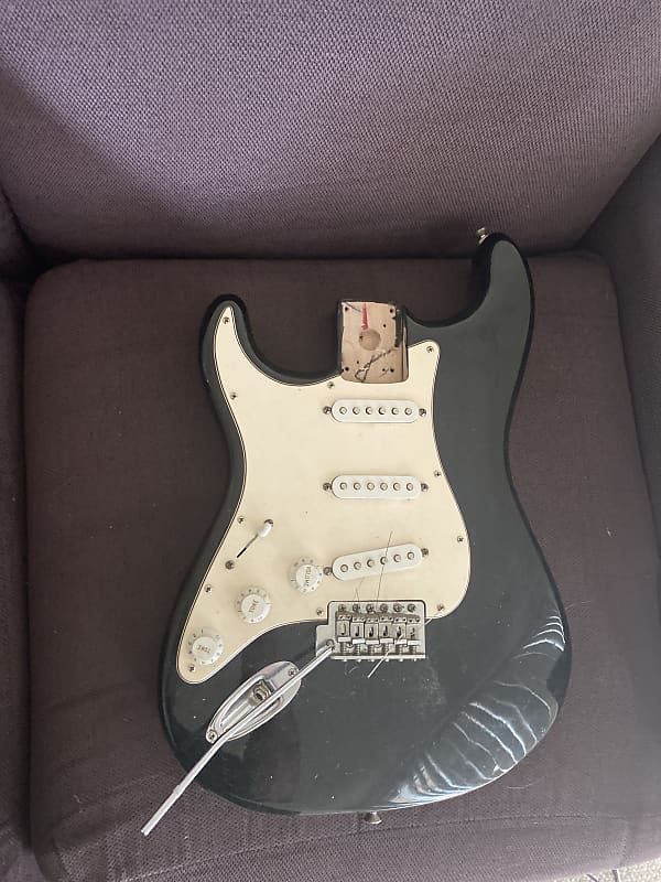 LH Fender Stratocaster Body 2000s - Black MIM | Reverb