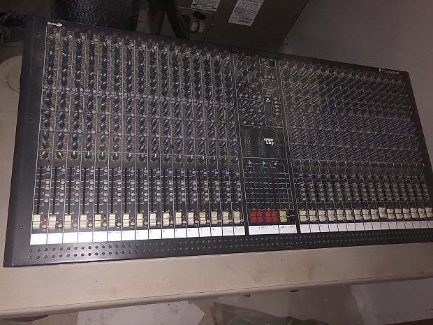 Soundcraft Spirit LX7 32 Channel, 4 Bus Mixer | Reverb