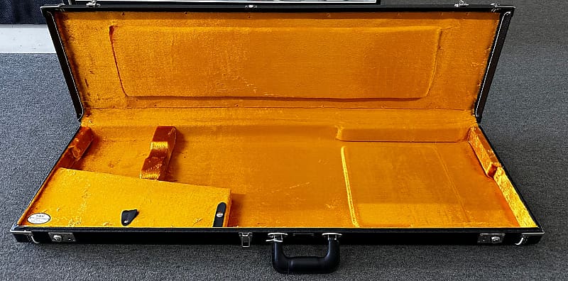 G&G Deluxe Bass Case Black with Amber Satin Interior | Reverb