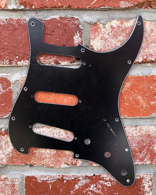 Strat Scratchplate Black / White / Black | Reverb Australia