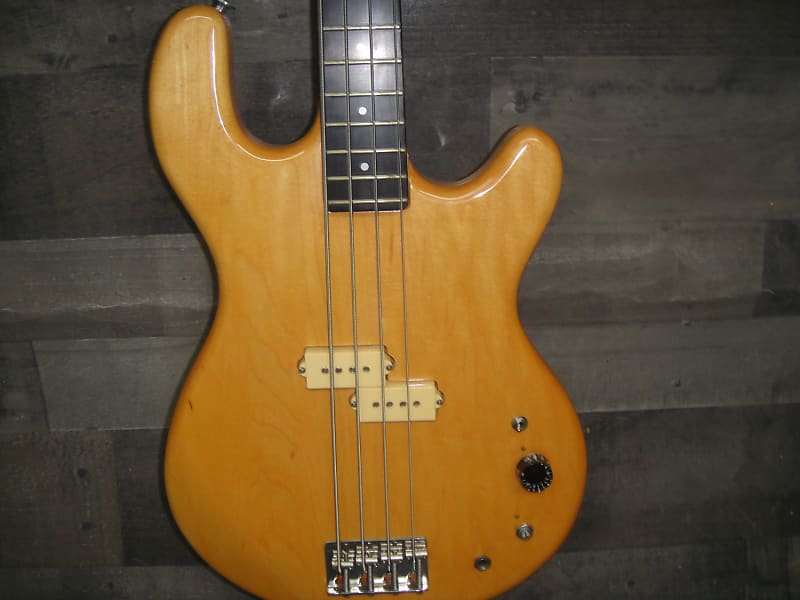 Kramer DMZ4000 Bass Guitar | Reverb Canada