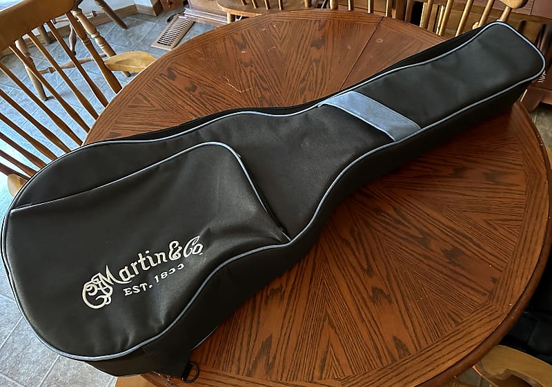 Martin 000, Parlor Size Soft Case | Reverb