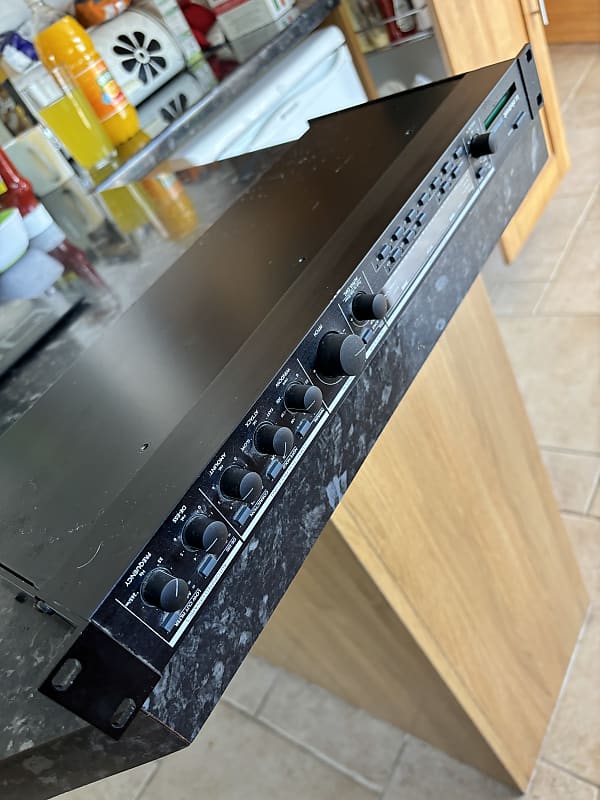 TC Electronic Intonator Vocal Processor 1990 - Black | Reverb UK