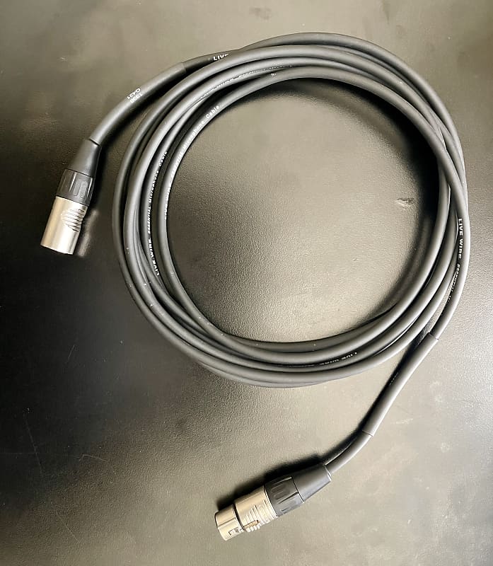 Live Wire Livewire Essential 15 ft | Reverb