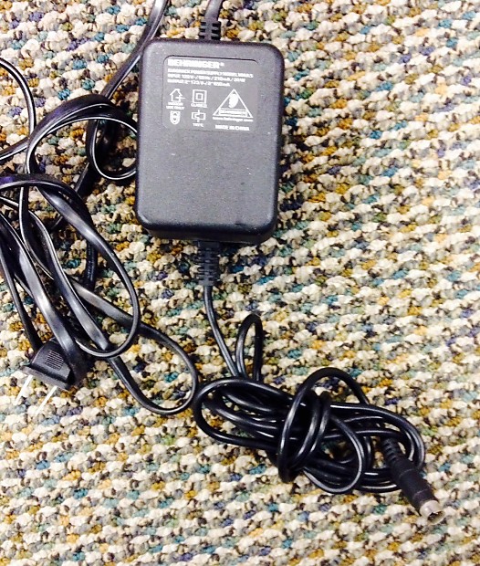 Behringer Eurorack Power Supply Model MXUL5 Black | Reverb