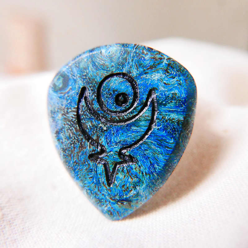 Handcrafted Wooden Guitar Pick - 4.7mm Flow Blue Maple Burl | Reverb