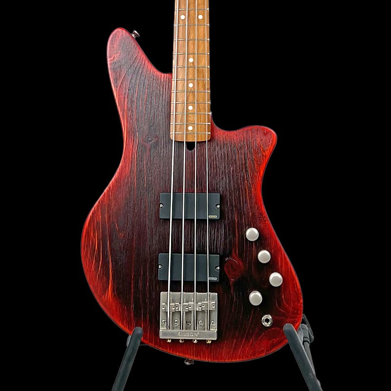 Offbeat Guitars "Jacqueline" aka "Jax" 32" Medium Scale Bass | Reverb