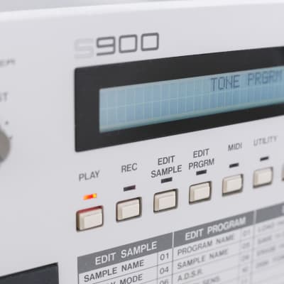 Akai S900 Vintage Sampler 1986 - Analog / Digital Hybrid - | Reverb