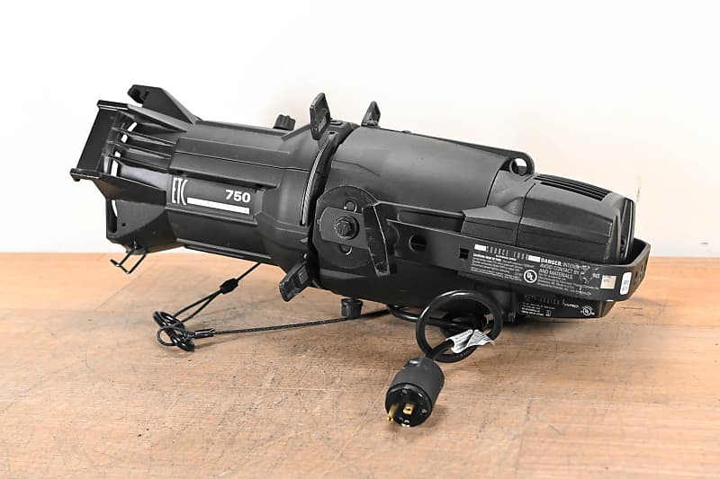 ETC Source Four 750 19 Degree Leko with Source 4WRD LED Light | Reverb