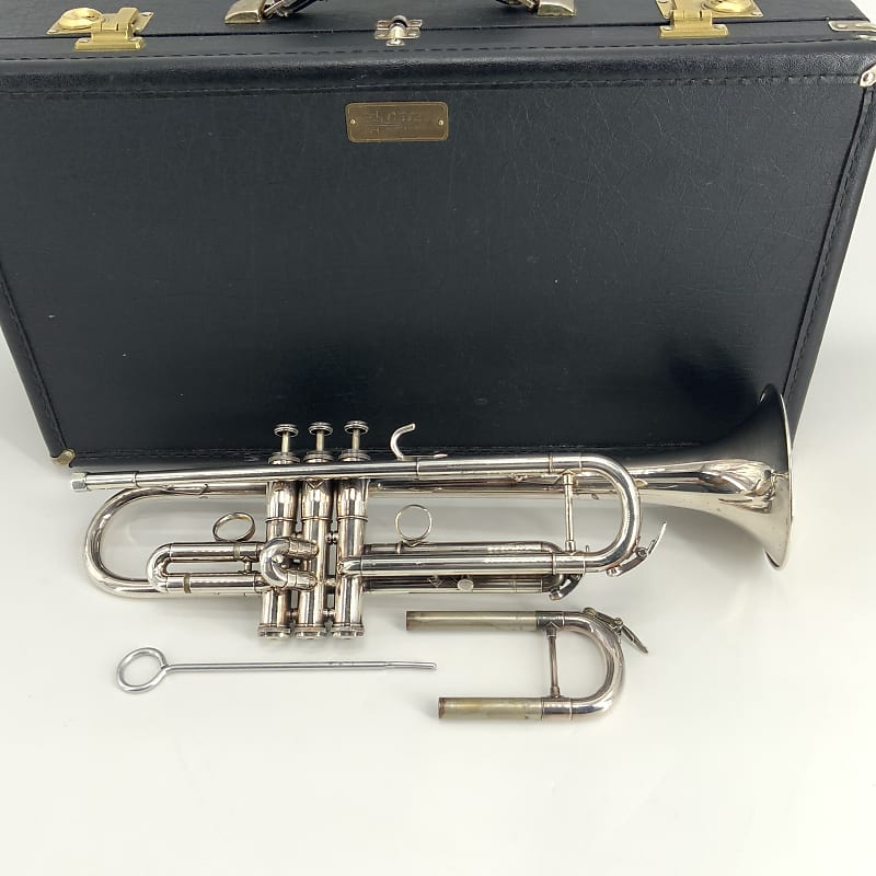 Getzen 907S Eterna Proteus Bb Trumpet With Case S/N G44403 - | Reverb