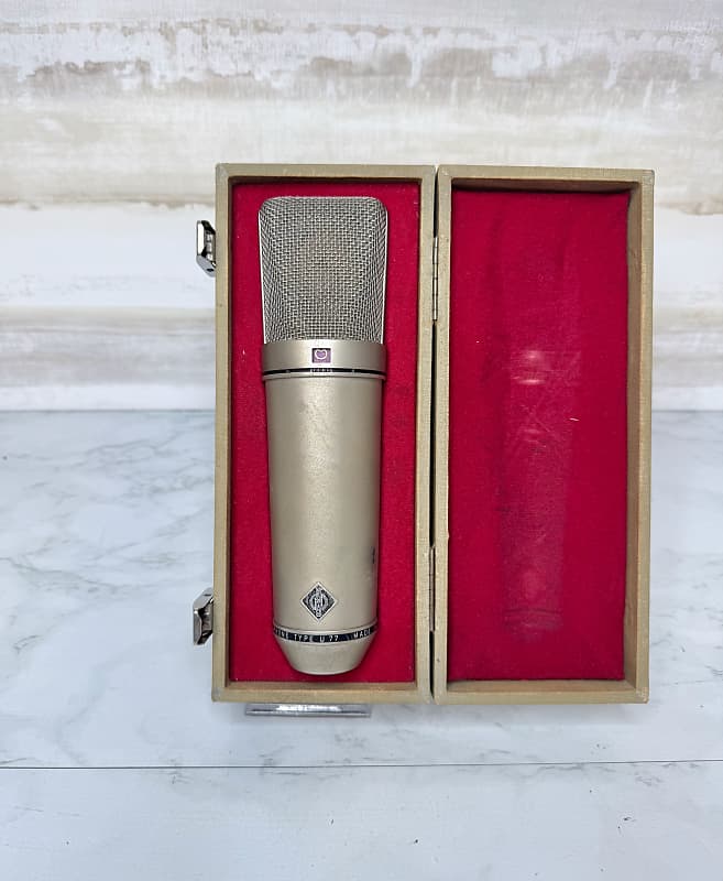 Neumann U77 Condenser Microphone | Reverb