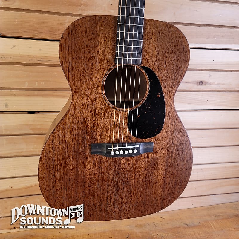 Martin 000-17 Acoustic Guitar with Martin Hard Case - Dark | Reverb