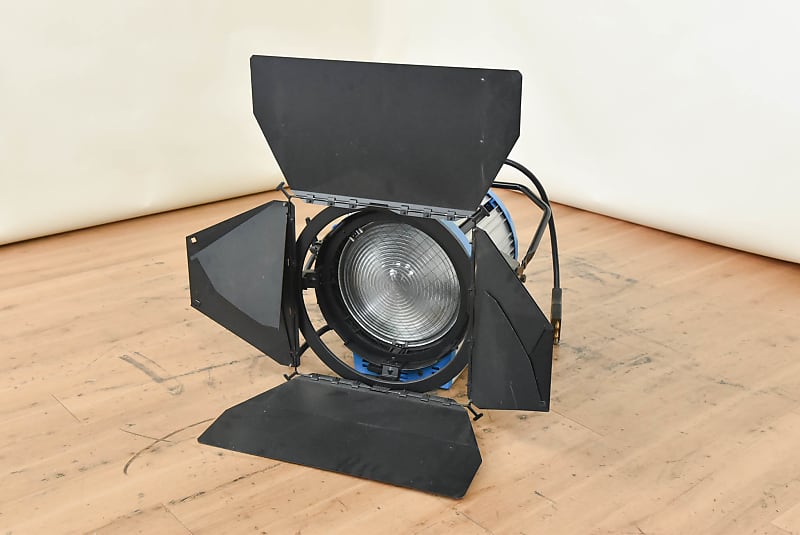 ARRI Studio 5000 Tungsten Fresnel Spotlight (church owned) | Reverb