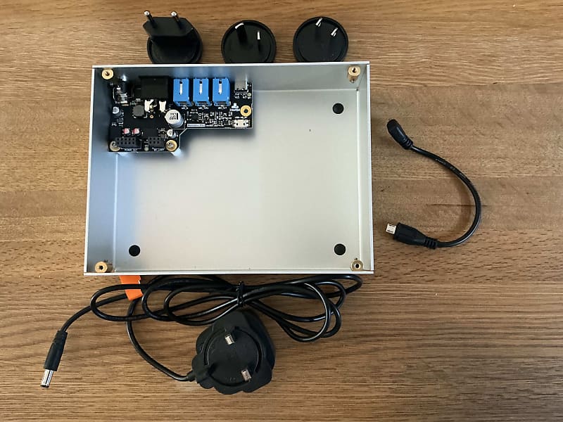 Intellijel metropolix solo kit (powered case) | Reverb UK