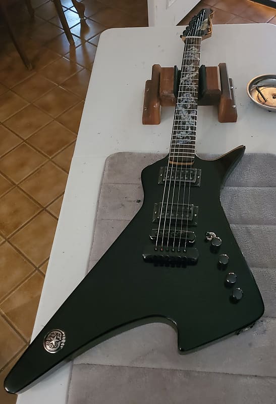Custom Built Explorer Style Kinda 2020 Black | Reverb
