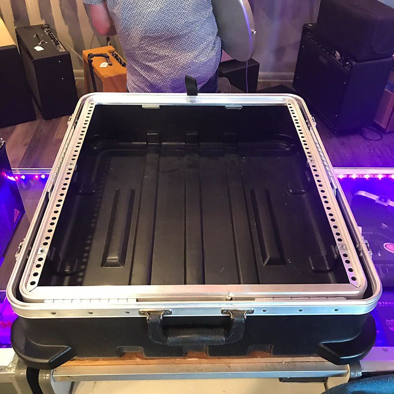 (C7829) SKB Mixer Rack Case | Reverb