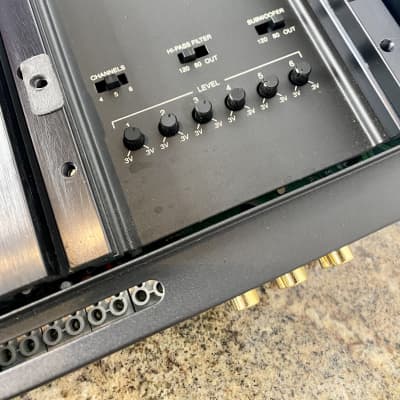 McIntosh MCC446 6-channel car Power amplifier (Free | Reverb