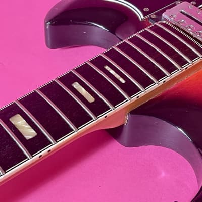 Univox Badazz 1973 - 3-Color Sunburst | Reverb