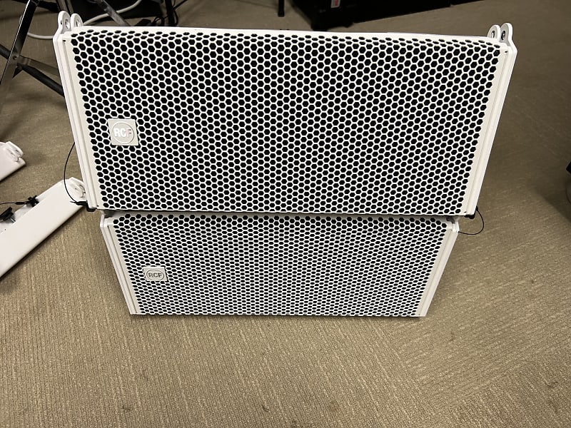 Lot of 4 RCF HDL 6-A Active Line Array speakers with flybars, | Reverb