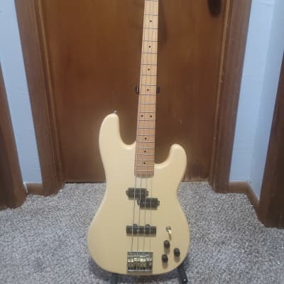Vintage 1980's Stinger SBL-10 4 string bass, VG condition! | Reverb