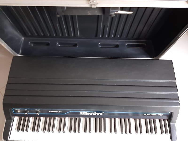 Fender Rhodes Mark V '80 nero | Reverb