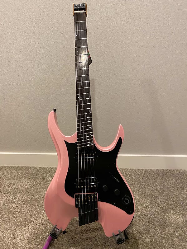 GTRS S800 Intelligent Guitar with Built-in Effects and | Reverb