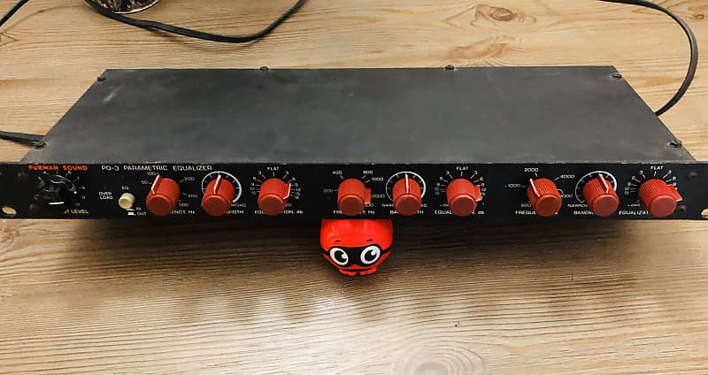 Furman PQ3 Parametric EQ and Preamp 1982 Black with red knobs | Reverb