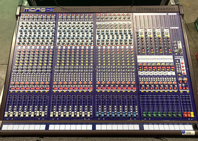 Midas VERONA 240 | Reverb