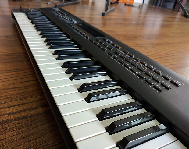 Roland JV-80 digital synthesizer | Reverb