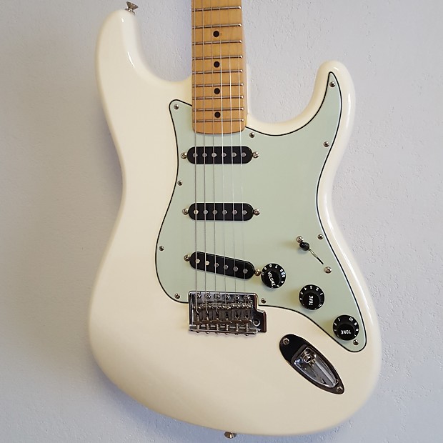 Fender Stratocaster - Eric Clapton Preamp Mid Boost & TBX | Reverb