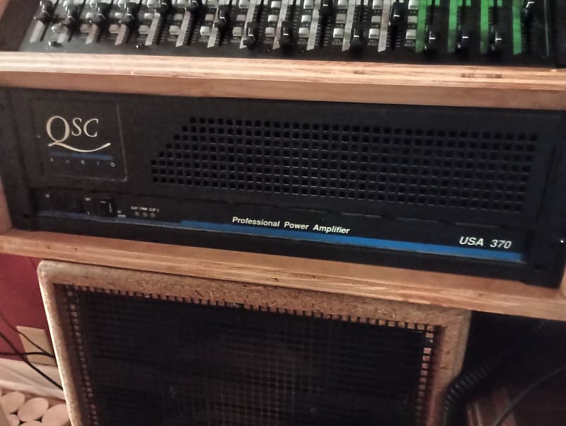 QSC USA 370 | Reverb