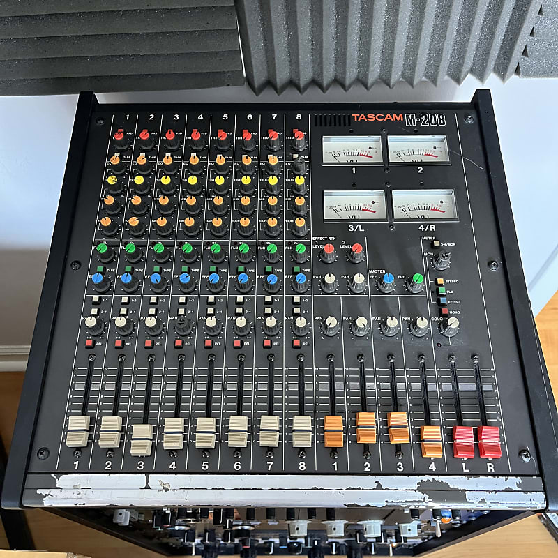 TASCAM M-208 | Reverb