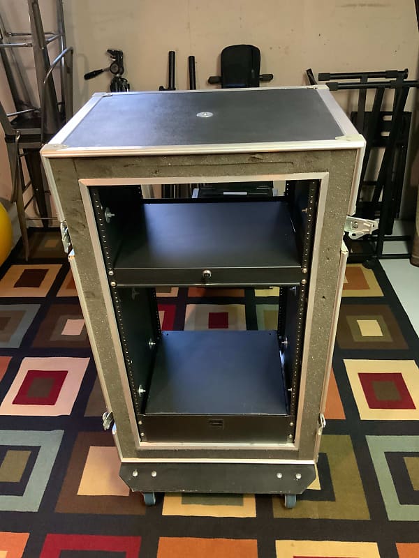 LM Engineering 32 Space Road Case (Rack) | Reverb