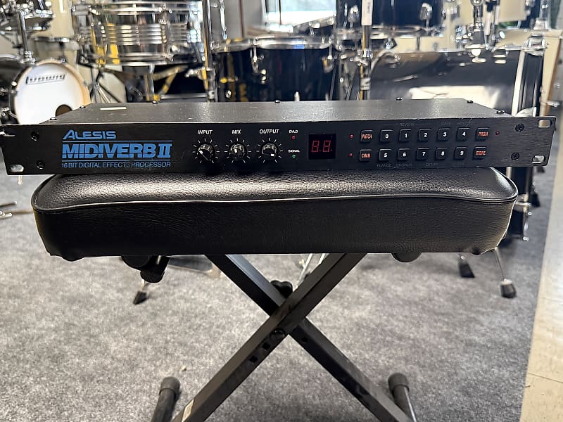 Alesis Midiverb II 16-Bit Digital Effects Processor 1990s - | Reverb