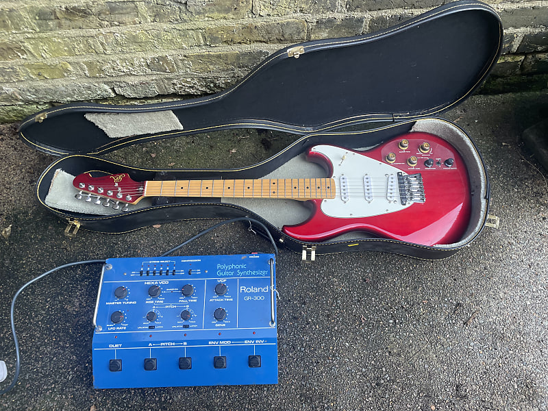 Roland GR505 GR-505 synth guitar and GR300 GR-300 | Reverb UK
