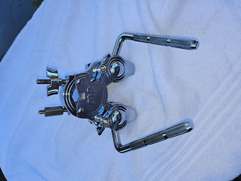 DW Dual Tom mount, short post, V-clamp 2010s - Chrome | Reverb