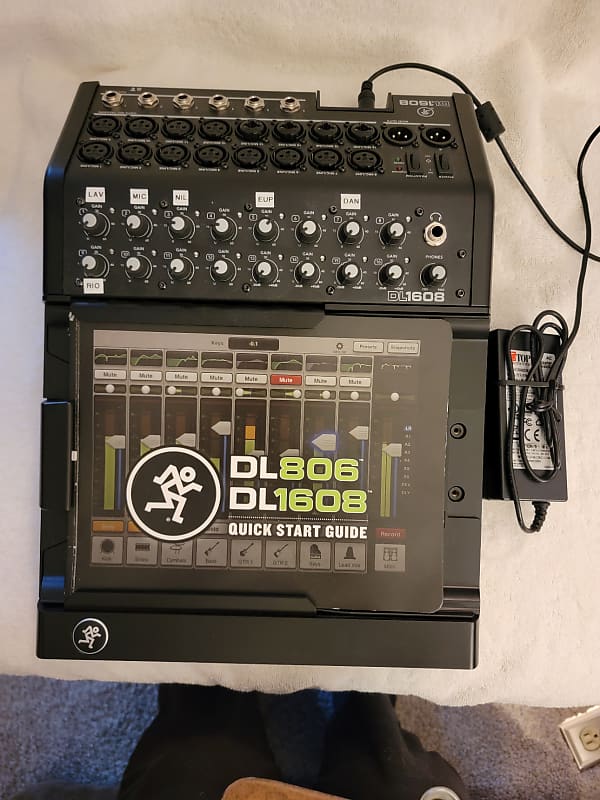 Mackie DL1608 | Reverb