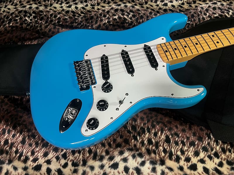 Mint MINT Fender Made in Japan Limited International Color | Reverb