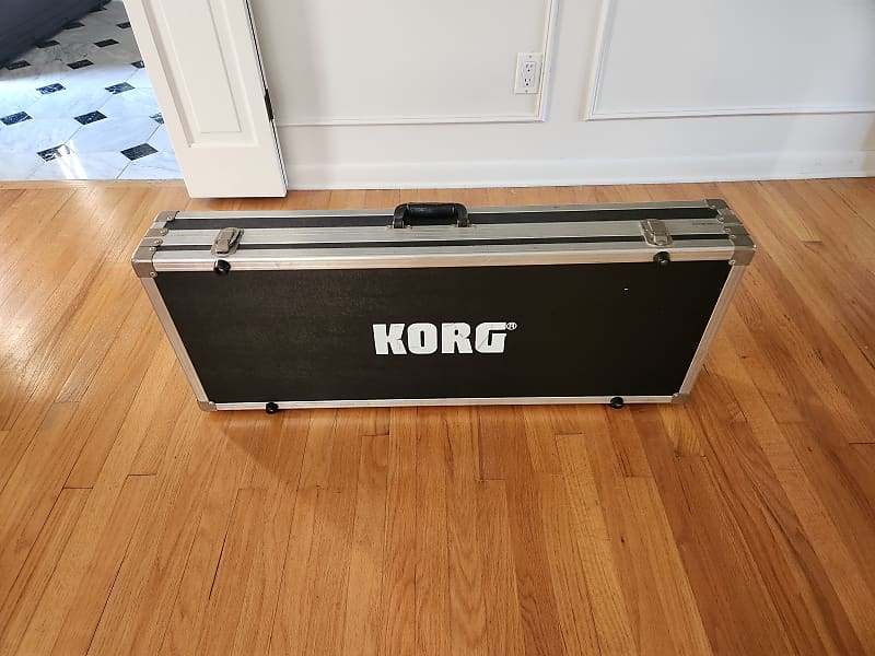 Korg Korg 61 Key Keyboard Hard Shell Case Mid-90s - Black | Reverb