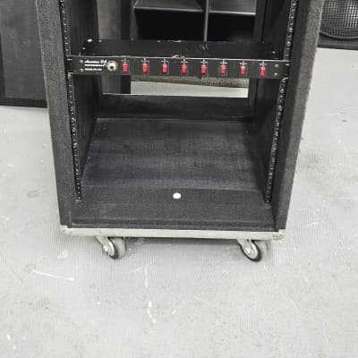 Odyssey CRP18W Pro 18U Carpet Amp Rack Case DJ Equipment Case | Reverb