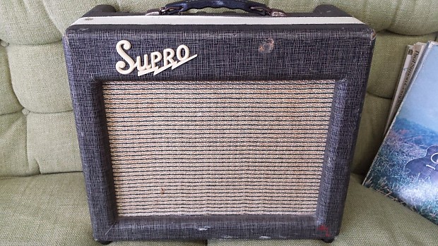 1961 Supro 1616T 6x9" Electric Guitar Amplifier - Vintage | Reverb