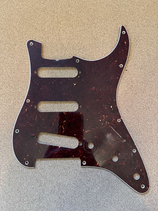 Fender Stratocaster Pickguard - 3-Ply 11 Hole Tortoise | Reverb