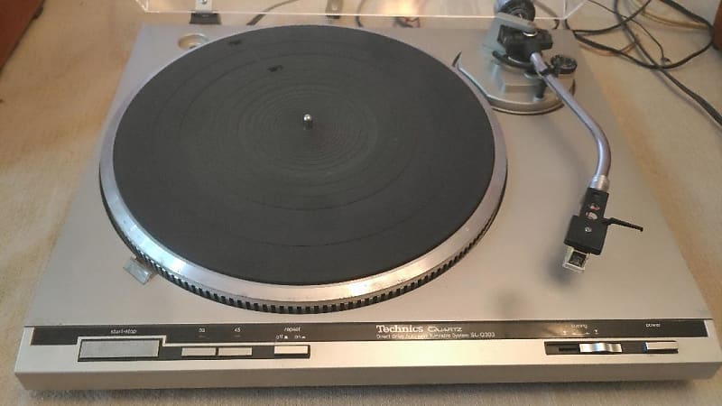 Technics SL Q303 turntable in good working condition | Reverb
