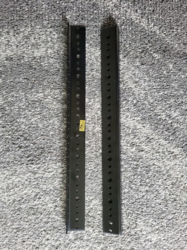 Middle Atlantic 17 1/2" 10 space Rack Rails (Rack Mount | Reverb