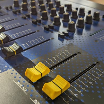 ESO PRO DJ MIXER - 12CH 6 OUTS with RACK and lIght | Reverb