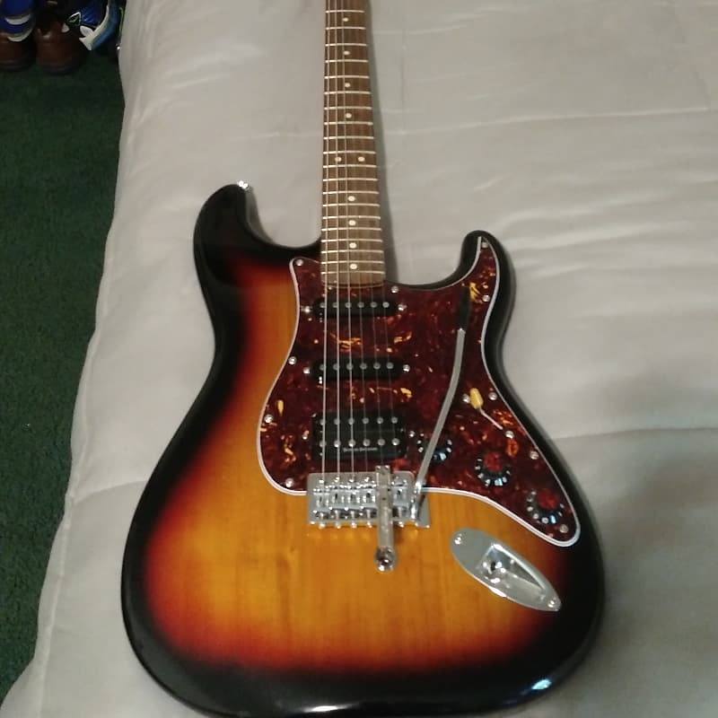 Squier B Bender Strat, 2018 Vintage Modified HSS with Rolling | Reverb