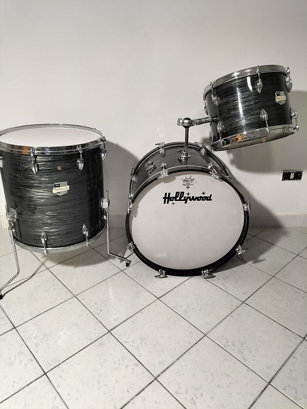 Hollywood Meazzi GOLDEN SOUND 20X14-13X9-16X16 1968 - Oyster | Reverb