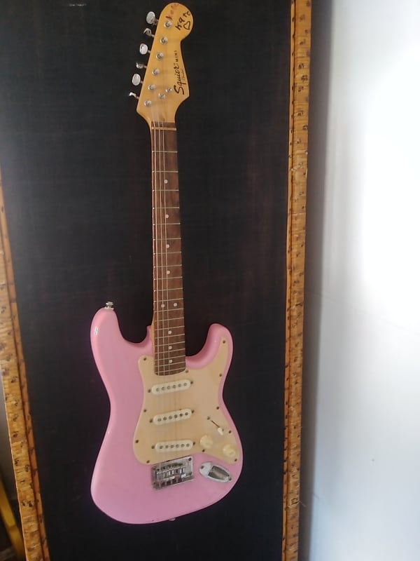 Fender Squire mini 2000s - Pink | Reverb